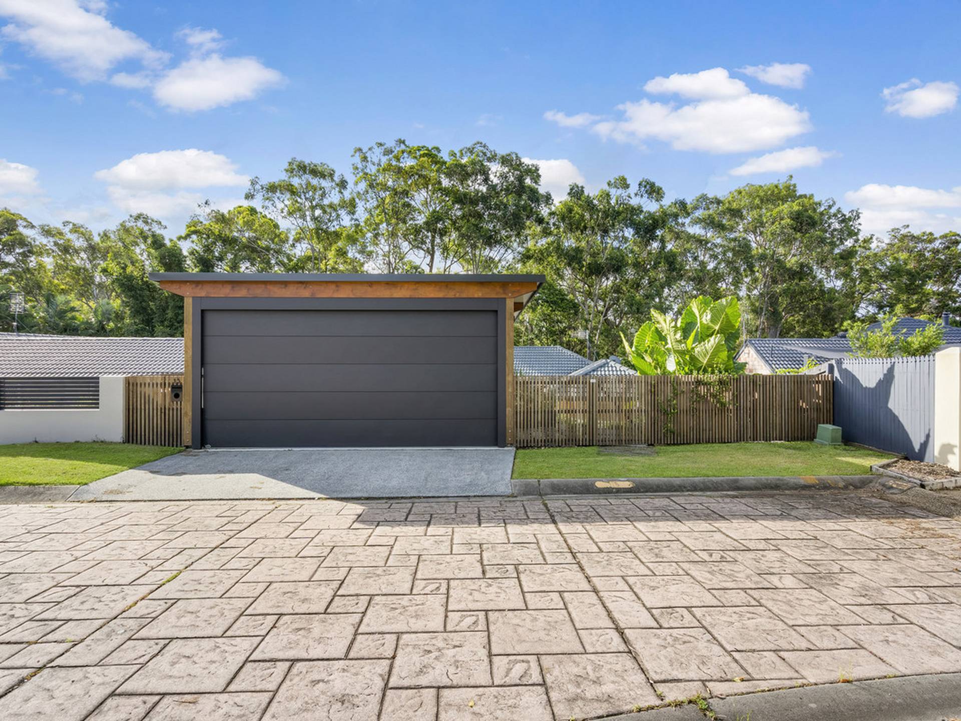 15 Borman Court Worongary QLD - Property Details - LJ Hooker